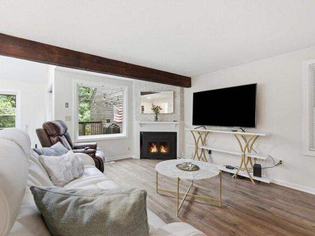 house with 2 bedroom, Windham NH ES105204088
