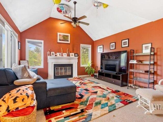 house with 2 bedroom, Windham NH ES103444644