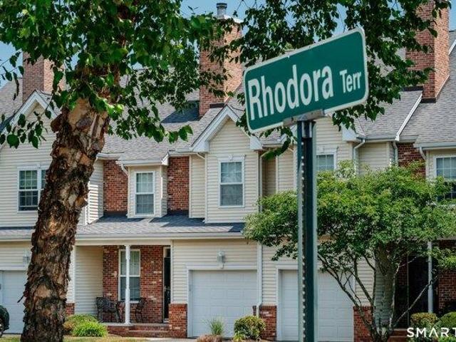 house with 2 bedroom, Windsor CT ES105114084