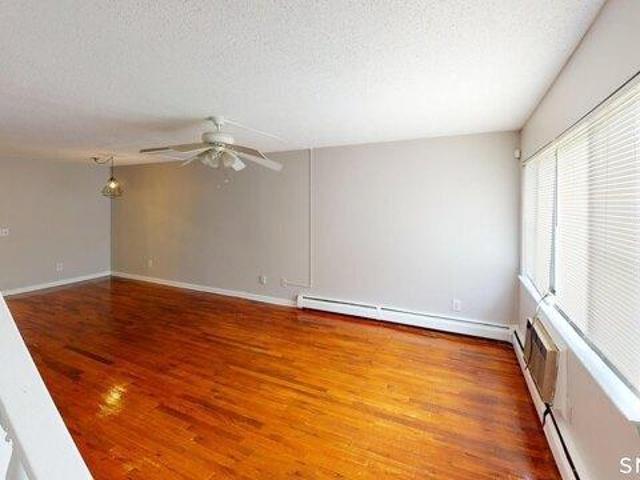 house with 2 bedroom, Windsor CT ES103498911