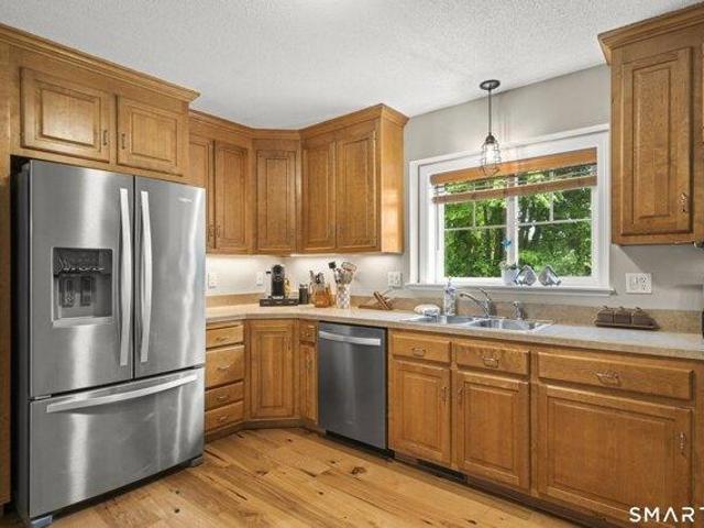 house with 2 bedroom, Windsor Locks CT DS104191136