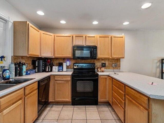 house with 2 bedroom, Winooski VT DS102828230