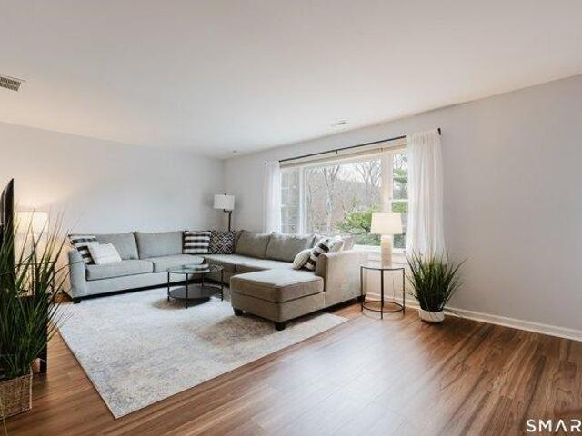 house with 2 bedroom, Wilton CT ES104236293