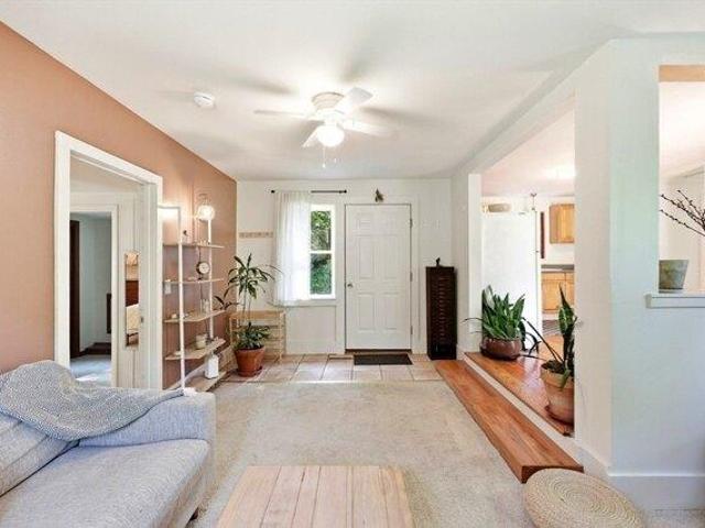 house with 2 bedroom, Williamsburg MA ES105293218
