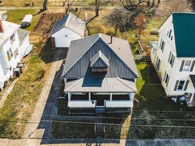 house with 2 bedroom, Williamstown WV ES88852382