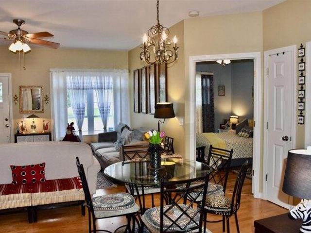 house with 2 bedroom, Williston VT ES104852644