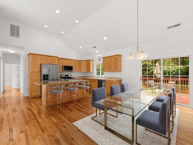 house with 2 bedroom, Woodbridge CT ES104478332