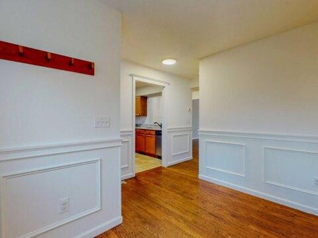 house with 2 bedroom, Woodbury CT DLS101705200