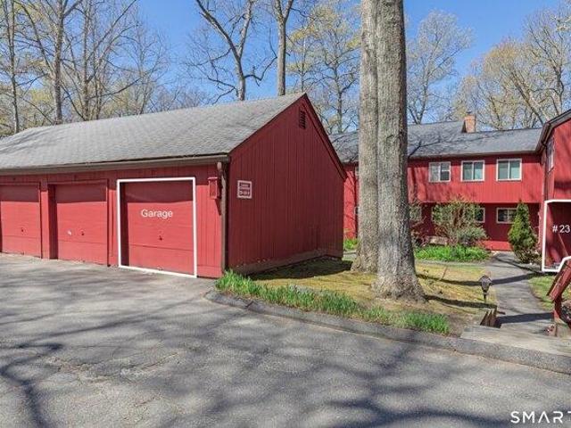 house with 2 bedroom, Woodbury CT DLS102344991