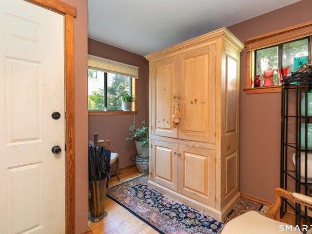house with 2 bedroom, Woodbury CT DLS103125168