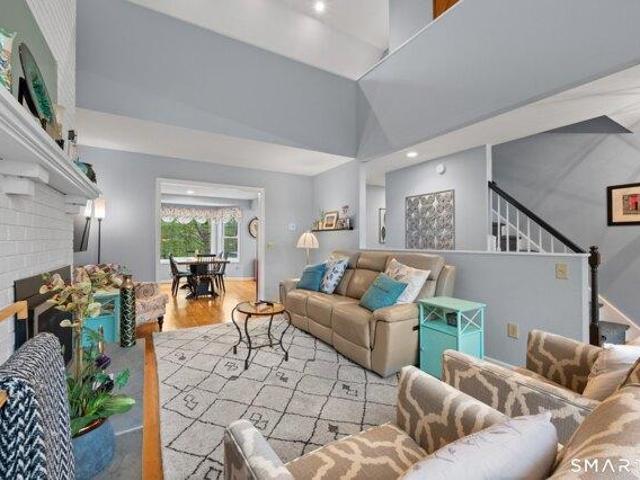 house with 2 bedroom, Woodbury CT ES104511766