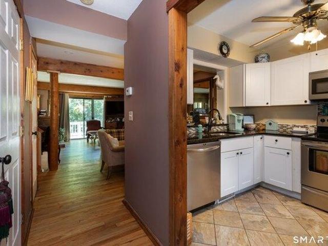 house with 2 bedroom, Woodbury CT ES104869924