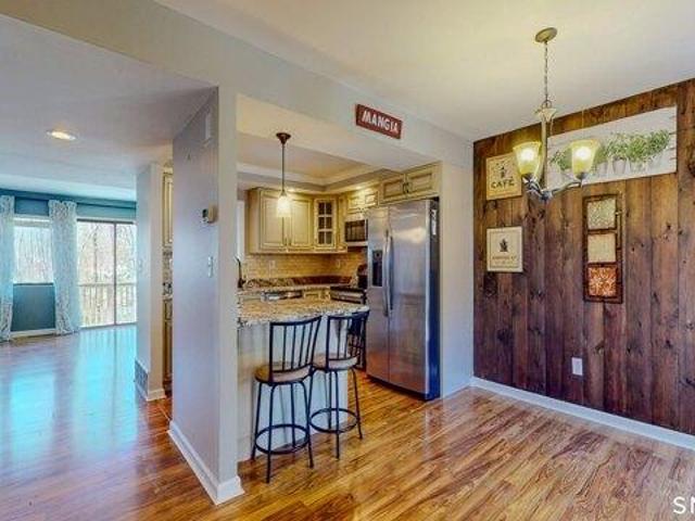 house with 2 bedroom, Woodbury CT ES104808404