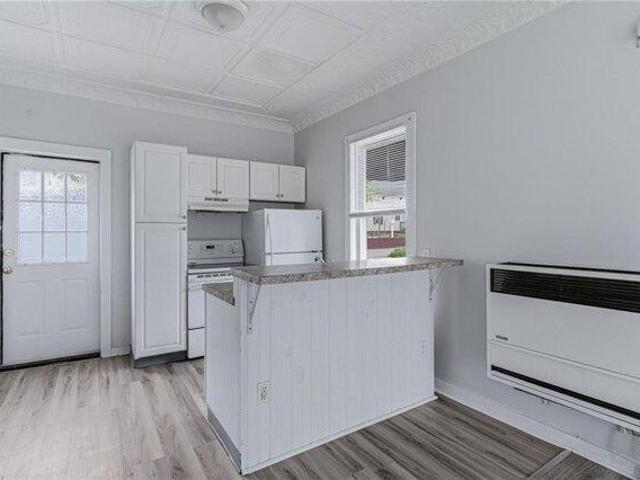 house with 2 bedroom, Woonsocket RI ES103189300