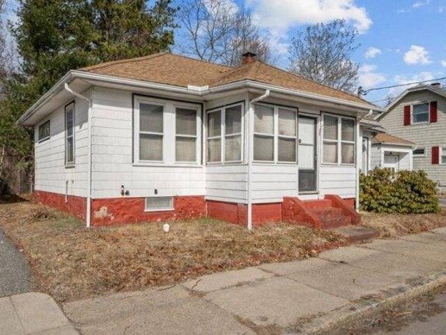 house with 2 bedroom, Woonsocket RI ES103497437