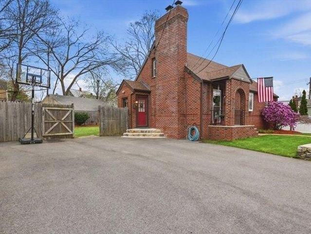 house with 2 bedroom, Woburn MA DS102155338