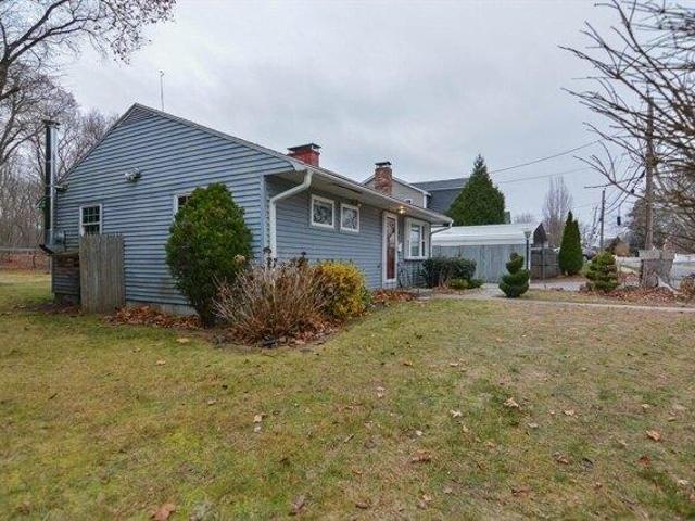 house with 2 bedroom, Woburn MA ES103497499