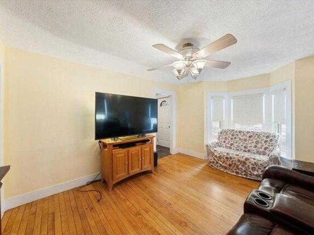 house with 2 bedroom, Woburn MA ES103500371