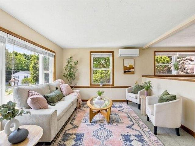 house with 2 bedroom, Woburn MA ES105082145