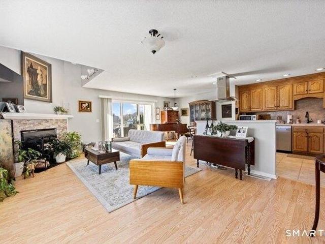 house with 2 bedroom, Wolcott CT DS102824182