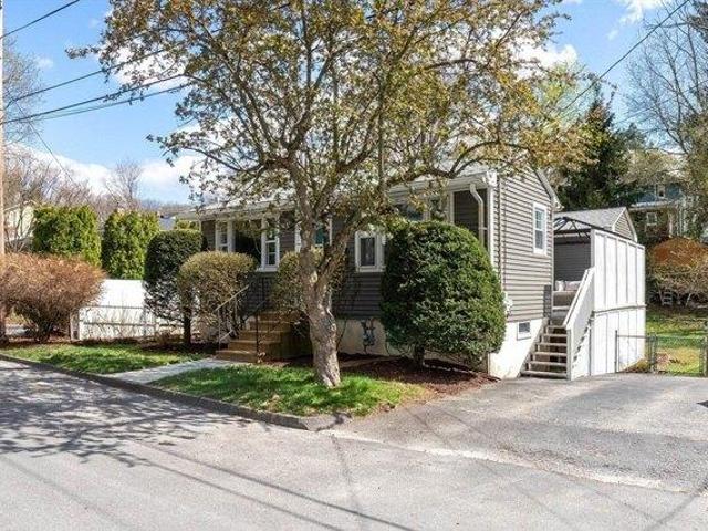 house with 2 bedroom, Worcester MA DLS102217236