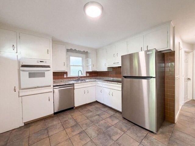 house with 2 bedroom, Worcester MA DS104376289