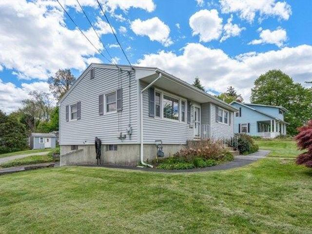 house with 2 bedroom, Worcester MA ES103437913