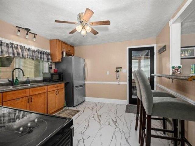 house with 2 bedroom, Worcester MA ES104479375