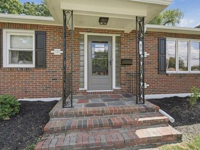 house with 2 bedroom, Worcester MA ES104570110