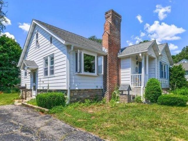 house with 2 bedroom, Worcester MA ES104832377