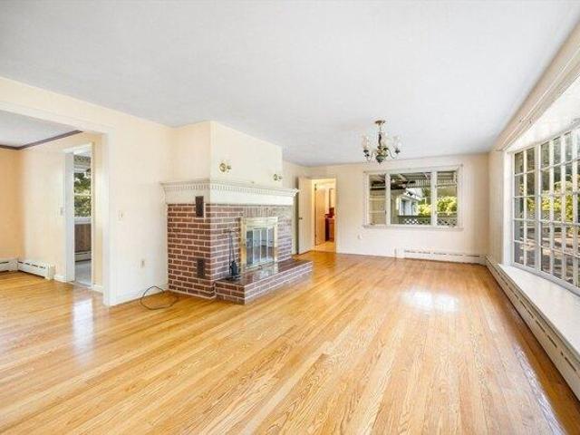 house with 2 bedroom, Worcester MA ES104112441