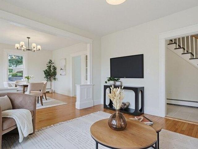 house with 2 bedroom, Worcester MA ES105427266