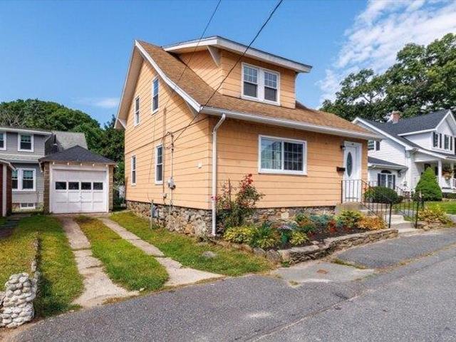 house with 2 bedroom, Worcester MA ES105439065