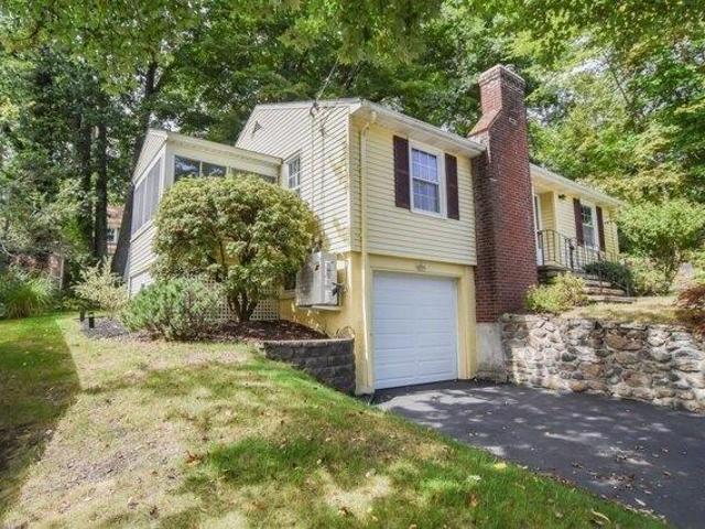 house with 2 bedroom, Worcester MA ES105548837