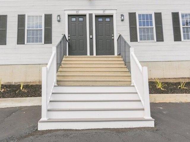 house with 2 bedroom, Worcester MA ES105579525
