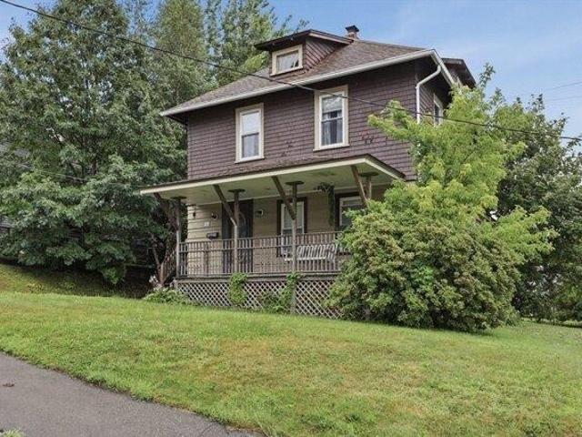 house with 2 bedroom, Worcester MA ES105113066