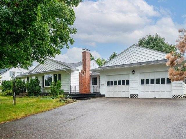 house with 2 bedroom, Worcester MA ES105127385