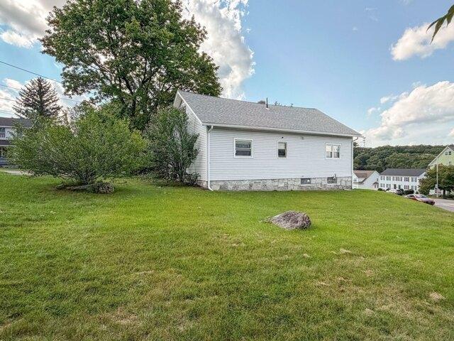 house with 2 bedroom, Worcester MA ES105367661