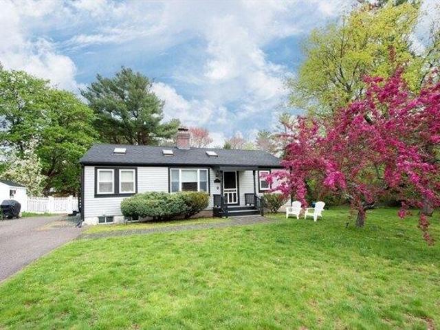 house with 2 bedroom, Wrentham MA DLS102282828