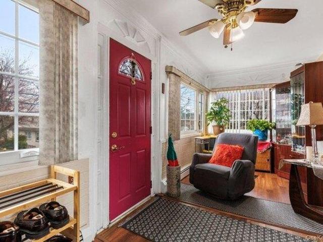 house with 2 bedroom, Yonkers NY DLS102281550