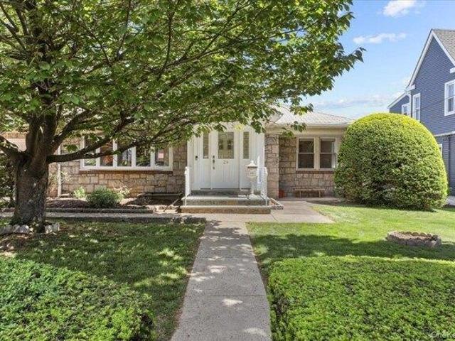 house with 2 bedroom, Yonkers NY DLS102281773