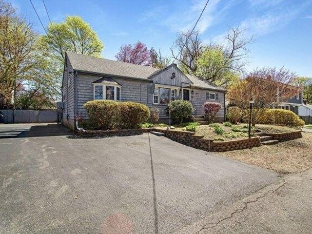 house with 2 bedroom, Abington MA ES103035213