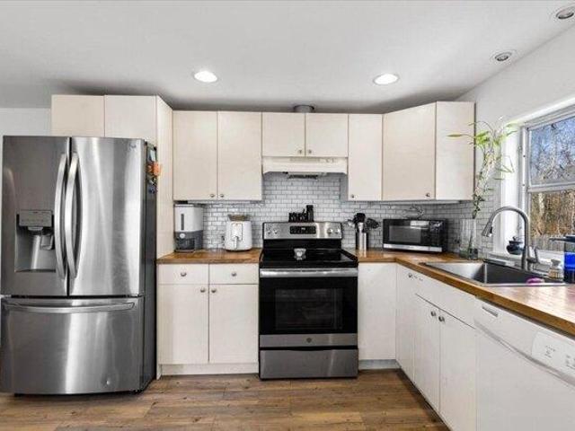 house with 2 bedroom, Abington MA ES103185818
