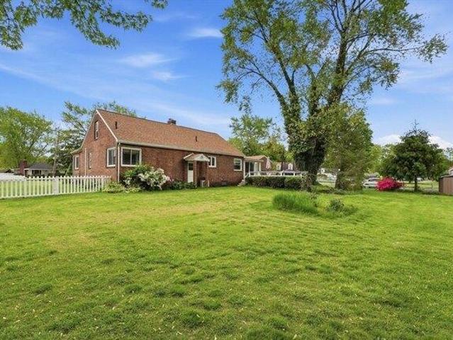house with 2 bedroom, Agawam MA DLS102725540