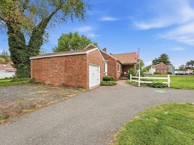 house with 2 bedroom, Agawam MA ES103224244