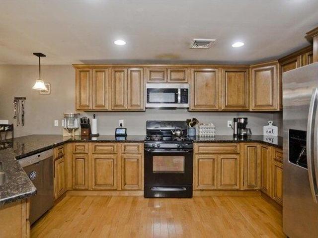 house with 2 bedroom, Agawam MA ES104831147