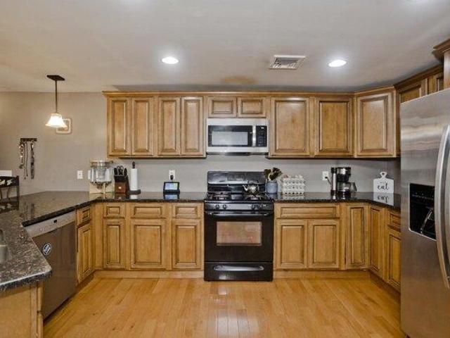 house with 2 bedroom, Agawam MA ES105386990