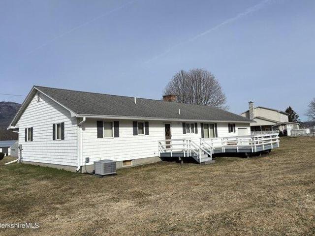 house with 2 bedroom, Adams MA DLS102561274