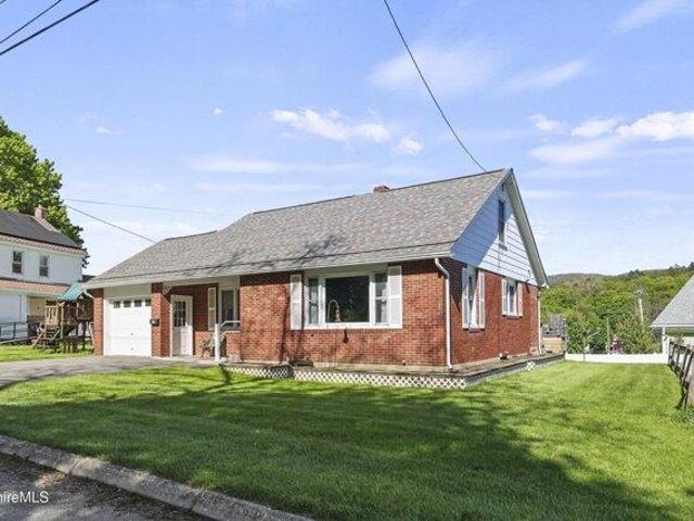 house with 2 bedroom, Adams MA DLS102563566