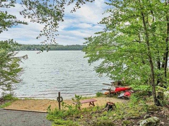 house with 2 bedroom, Alton NH ES105117467
